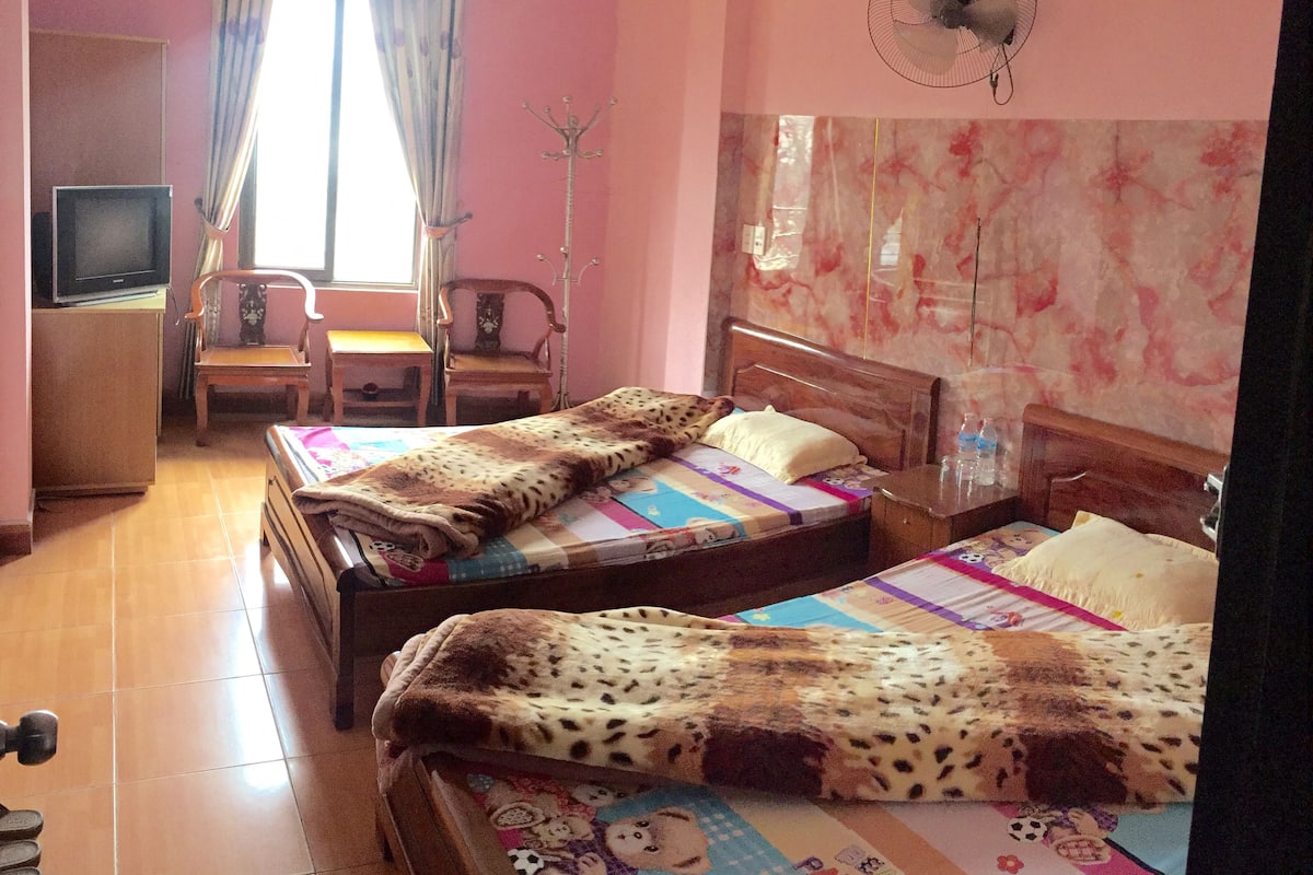 Quarto duplo | Frigobar, escrivaninha, Wi-Fi de cortesia
