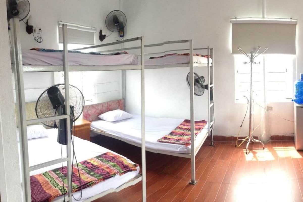 Quarto família | Frigobar, escrivaninha, Wi-Fi de cortesia