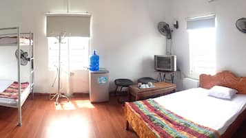 Quarto família | Frigobar, escrivaninha, Wi-Fi de cortesia