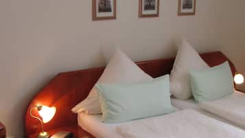 Quarto casal | Escrivaninha, Wi-Fi de cortesia, roupa de cama