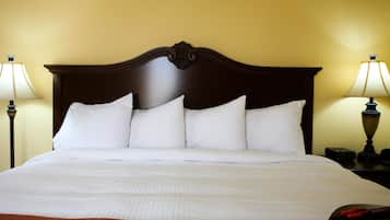 Suite, 1 cama queen-size e sofá-cama | Vista do quarto