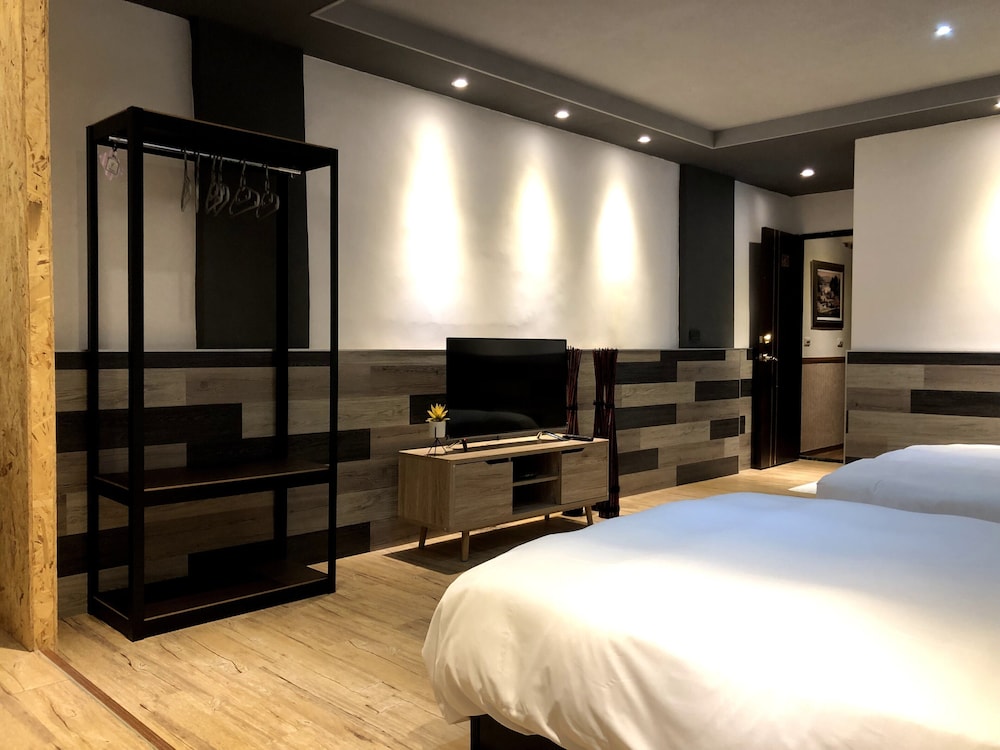 First Place B&b - Hualien Railway Station - Hualien County