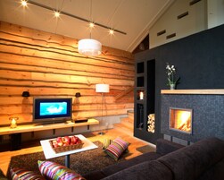 Penthouse, 2 quartos, vista para a montanha | Secretária, secretária adequada para computadores portáteis 