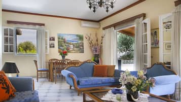 Villa, 3 quartos | Sala | TV de ecrã plano
