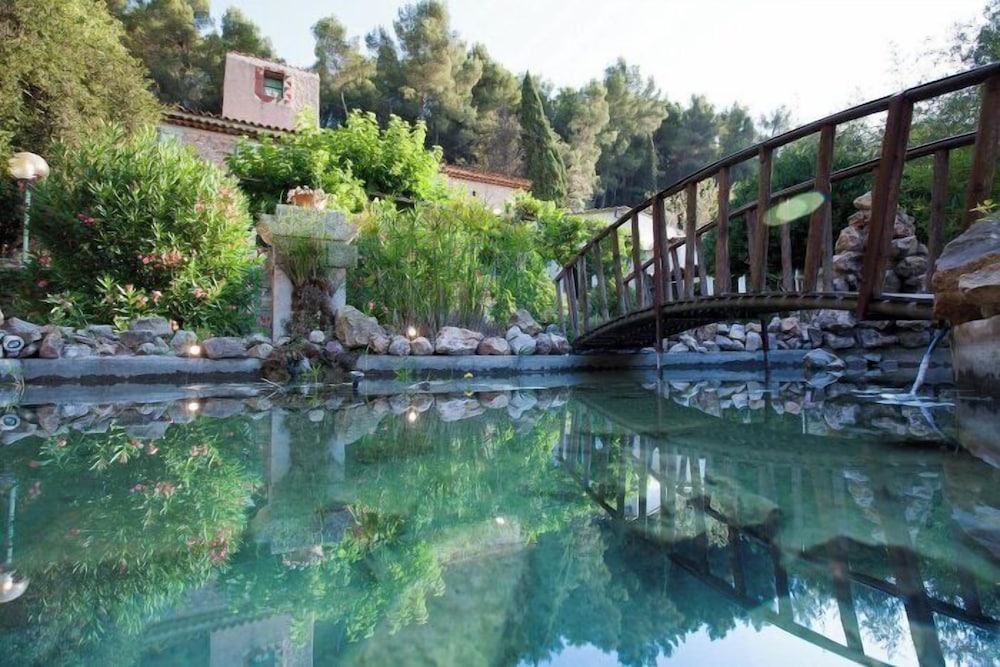 Domaine De La Tuilière - Département Var