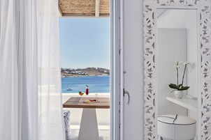 Minibar, cofre com capacidade para portátil, quartos insonorizados 