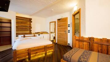 Quarto Duplo Deluxe | Cofre no quarto, secretária, Wi-fi grátis