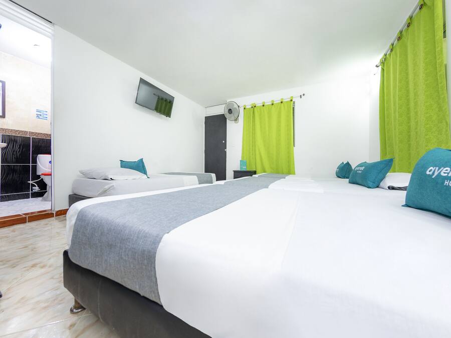 Quarto Quádruplo | Ferro/tábua de engomar, Wi-fi grátis, roupa de cama fornecida