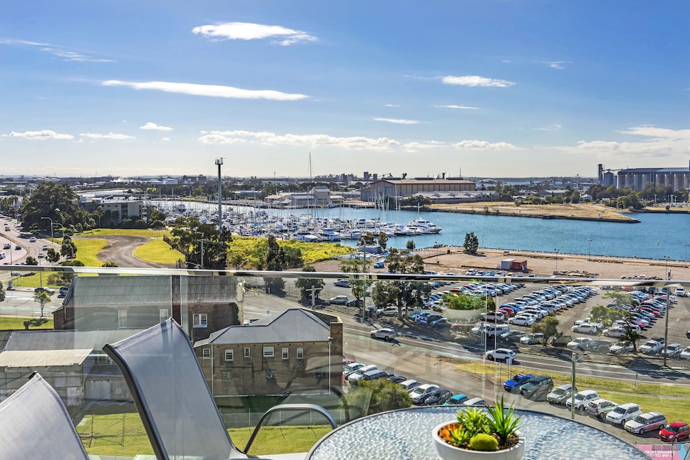 Astra Apartments Newcastle West - Merewether