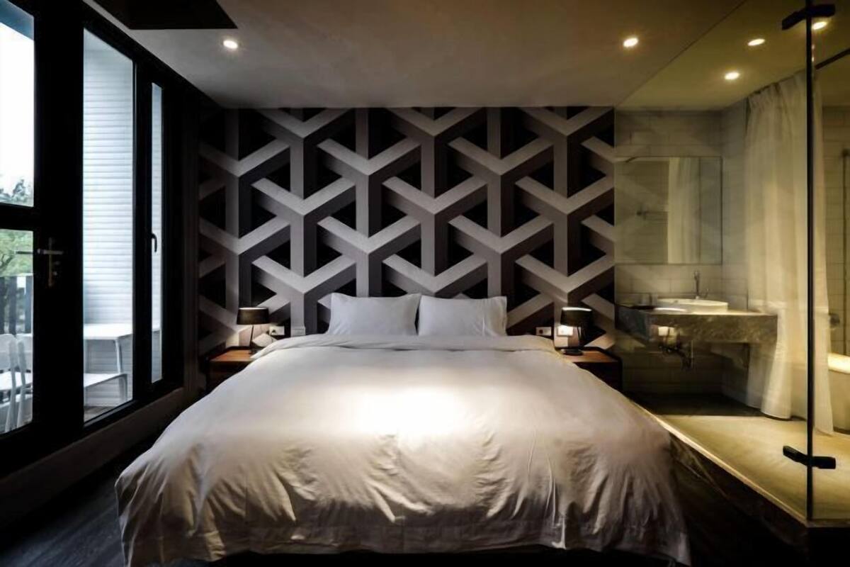 Secretária, cortinas/cortinados opacos, quartos insonorizados