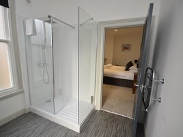 Quarto Duplo Superior, casa de banho anexa | Casa de banho