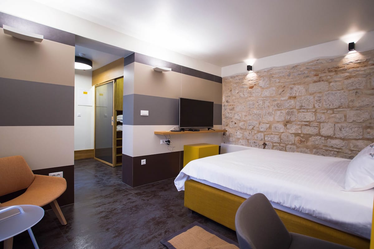 Suite | Cofre no quarto, secretária, quartos insonorizados, Wi-fi grátis 