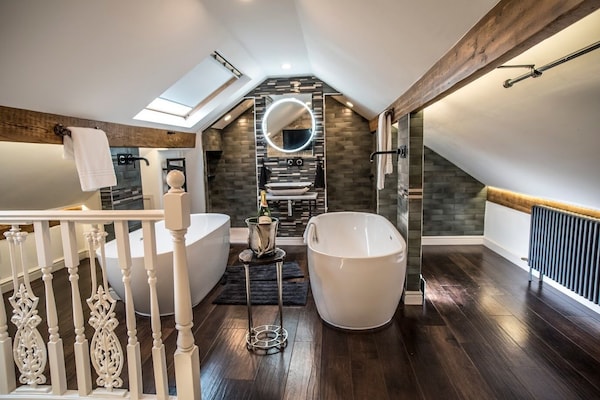 Arthur's Of Churchtown - Southport