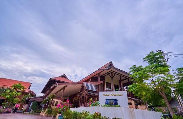 Hueankhamhom Resort - Chiang Mai