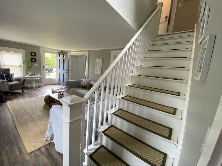 Clean, Walk To Beach, Ferries, Downtown, Newly Renovated House, Pet Friendly - Englewood Beach, MA