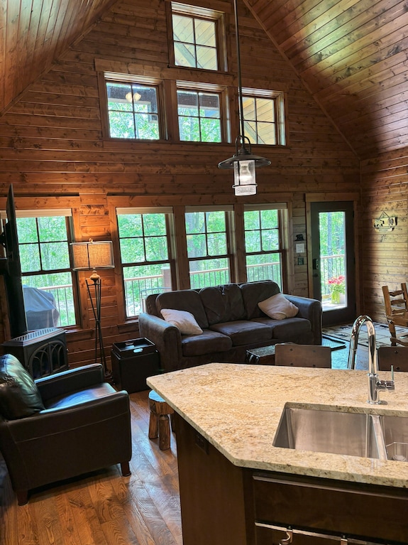 Elevate Your Stay! - Minnesota