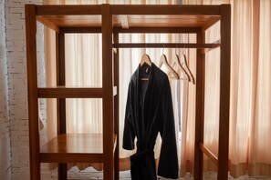Lanna Deluxe | Escrivaninha, ferros/tábuas de passar roupa, Wi-Fi de cortesia