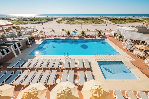 Reges Oceanfront Resort - New Jersey