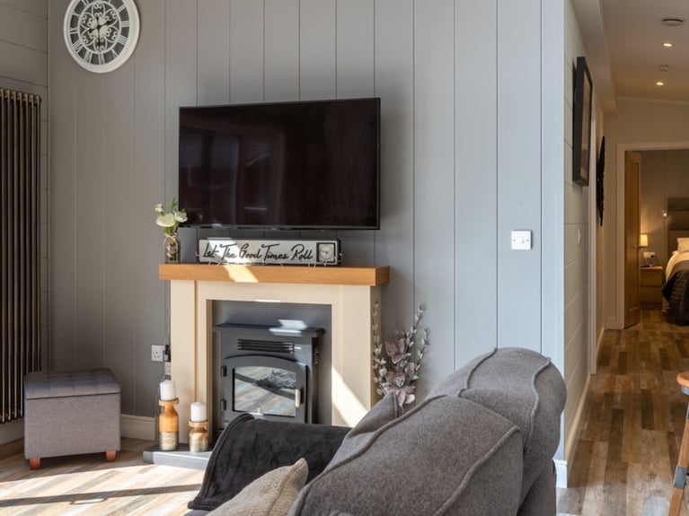 Stunning Lodge Set In Relaxing Surrounding, Sleeps 6/8, 3 En-suites, Free Wifi - Ambleside