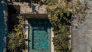 2 piscinas exteriores, espreguiçadeiras