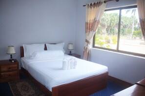 Quarto ( VIP ) | Frigobar, escrivaninha, Wi-Fi de cortesia