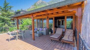 Quarto Duplo Lua de Mel | Roupa de alta qualidade, minibar, com decoração personalizada