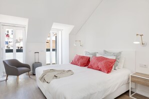 Apartamento superior, 1 quarto | 1 quarto, cofres nos quartos, quartos à prova de som