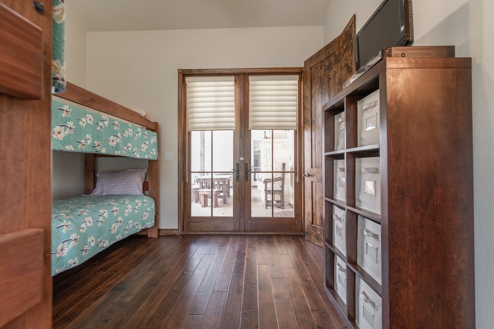 Luxury Hill Country Villa Dans Une Communauté Fermée - Idéal Pour Les Grands Groupes - Kerrville, TX