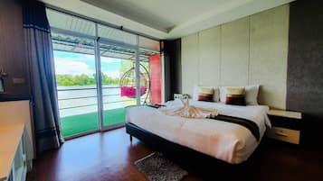 Deluxe River View Raft | Minibar, cofre no quarto, cortinas/cortinados opacos, Wi-fi grátis