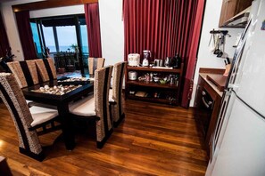 2-Bedroom Villa | Refeições no quarto