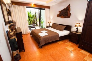 2-Bedroom Villa | 2 quartos, secretária, cortinas/cortinados opacos, Wi-fi grátis