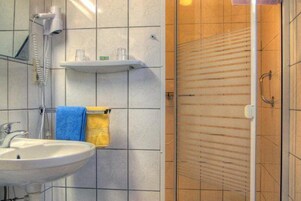 Casa de Campo, 2 quartos | Casa de banho | Um polibã, toalhas fornecidas 
