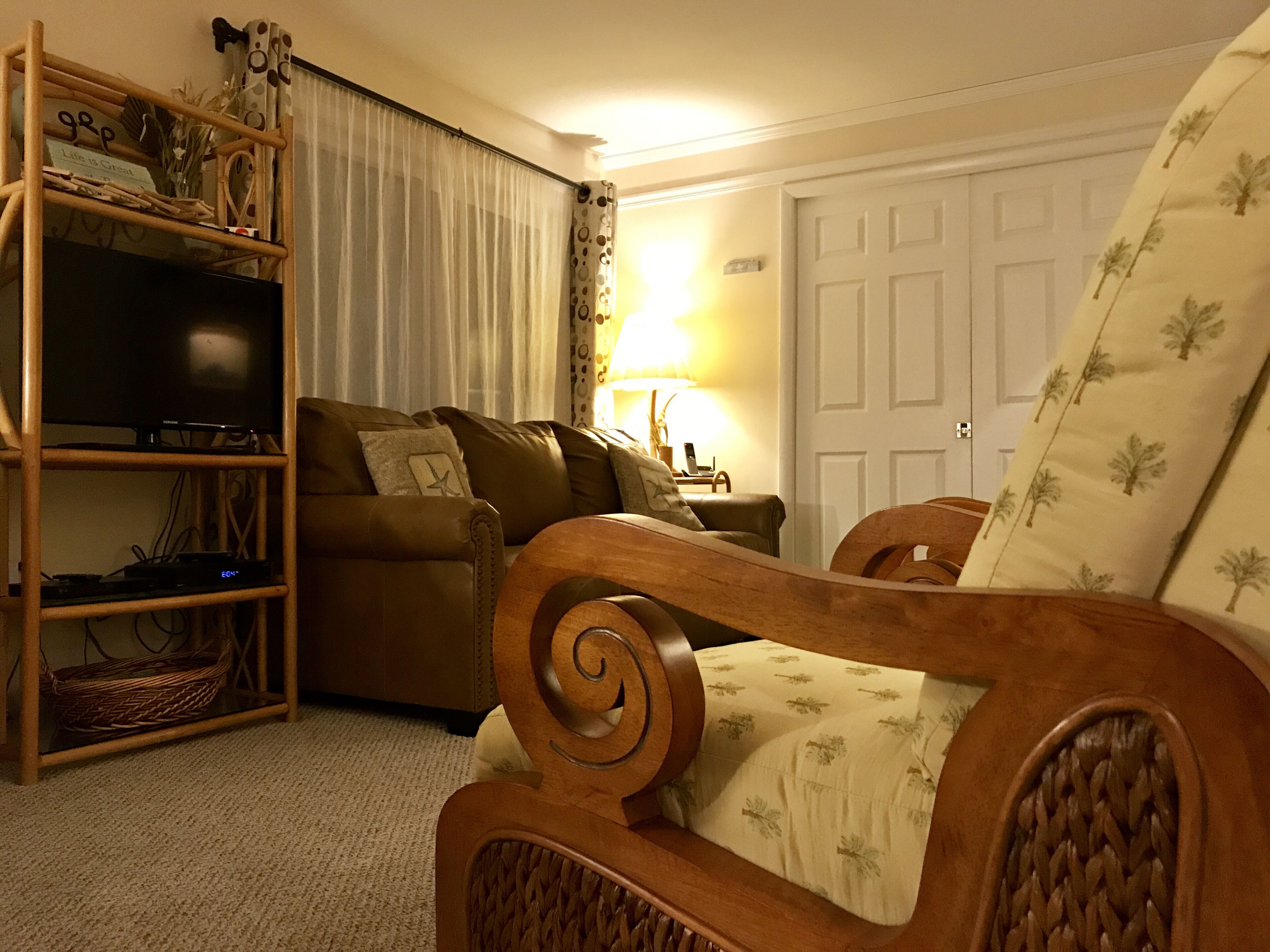 Espectaculares Vistas De La Playa Y Los Delfines  Enorme Balcón Privado! 2br / 2ba Villa De Arriba - Holmes Beach, FL