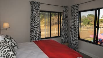 1 quarto, roupa de alta qualidade, secretária, quartos insonorizados