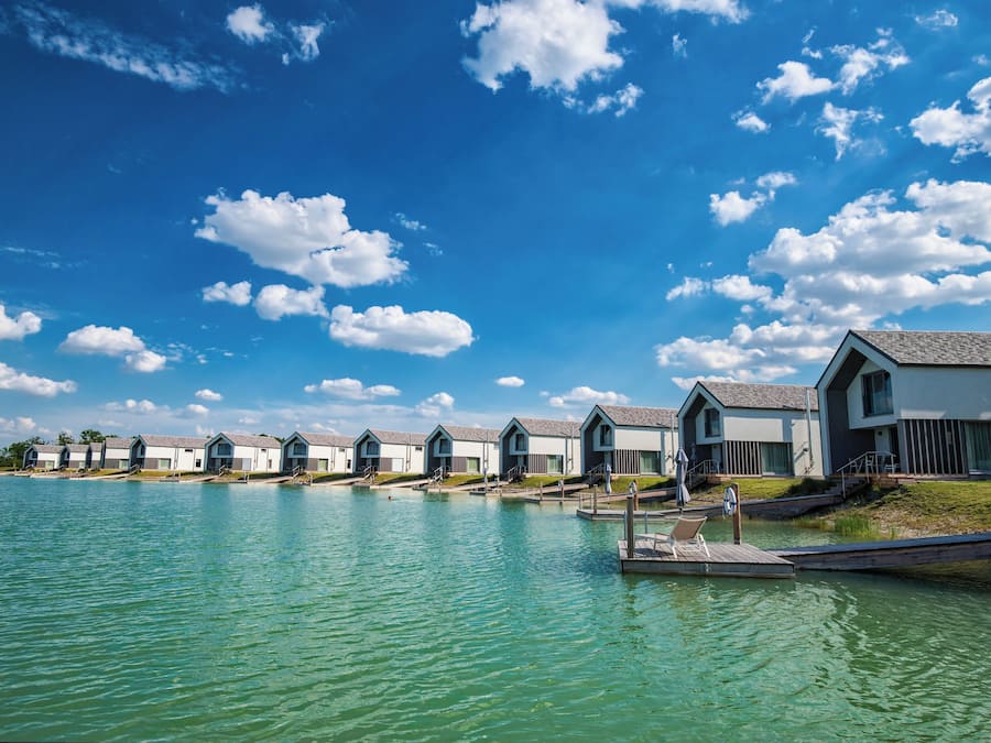 Uma praia privada, mergulho, remo/canoagem