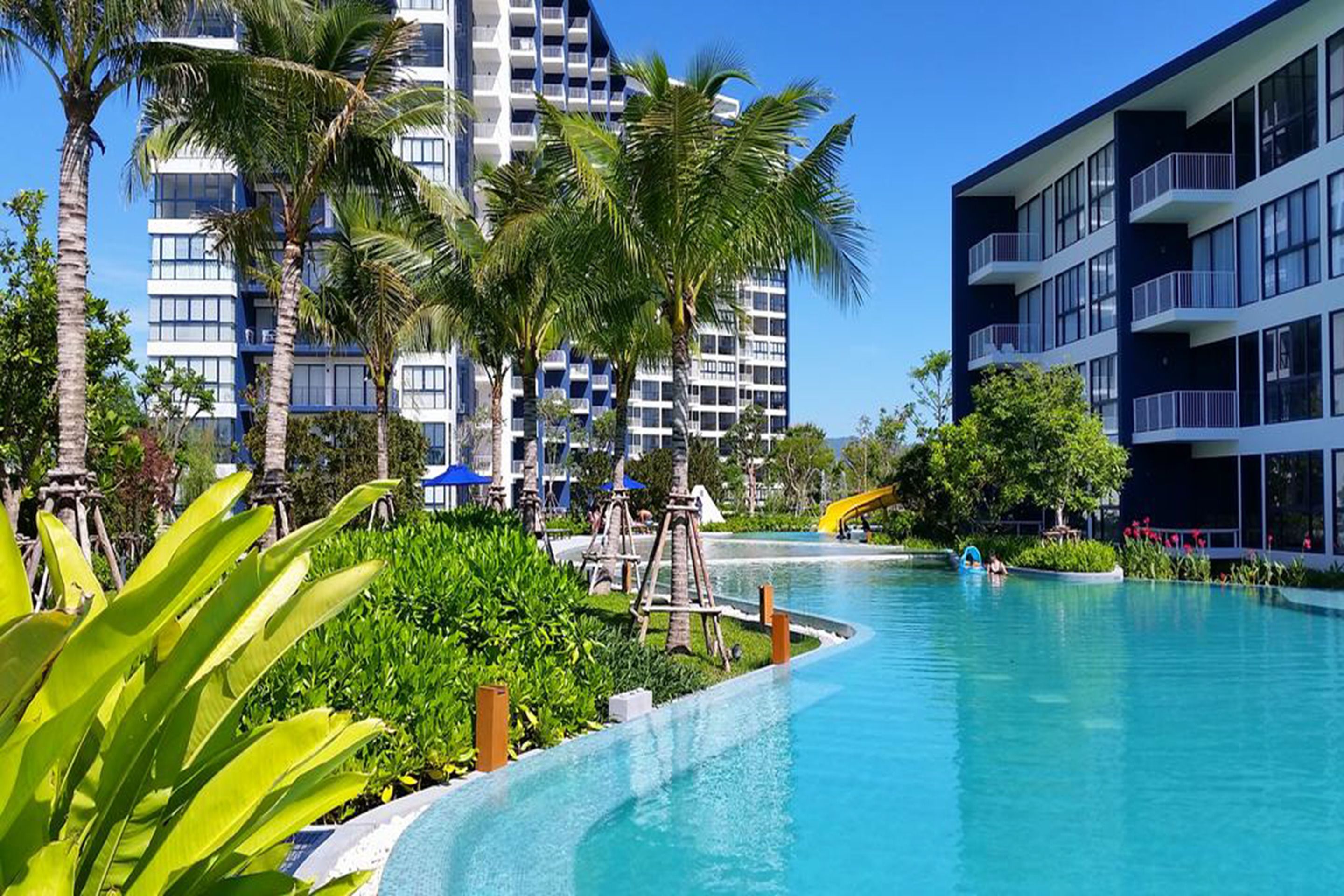 3 piscinas exteriores 