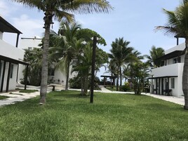 Quarto casal luxo, 2 camas de casal, vista para o jardim | Jardim