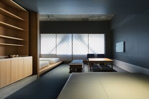 Suite Júnior, casa de banho privativa (Japanese-style) | Roupa de alta qualidade, edredões de penas, cortinas/cortinados opacos