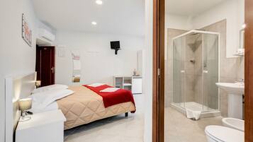 Minibar, com decoração personalizada, com mobília individualizada