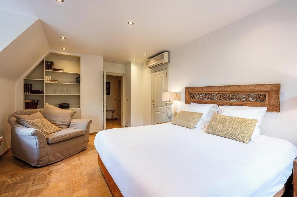 Suíte família, 2 quartos, vista para o jardim | Roupas de cama premium, frigobar, espaço de trabalho para notebook