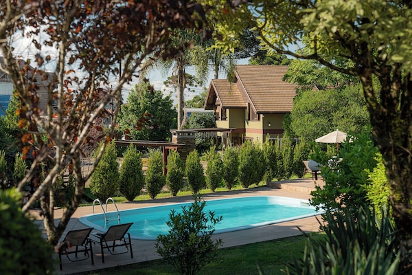 Piscina exterior sazonal