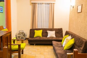 Televisor de ecrã plano de 42 polegadas com canais por cabo, televisor 