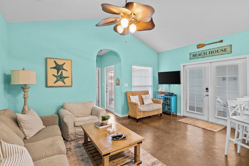 5min To Beachfamily-friendly Island Retreatquiet Pool Access + Private Yard - Corpus Christi, TX
