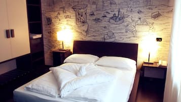 Secretária, cortinas/cortinados opacos, berços/camas para crianças