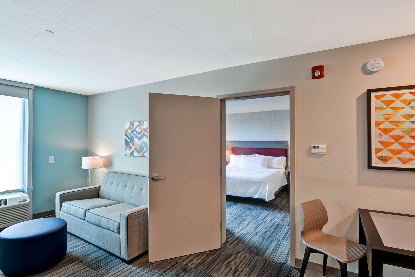 Ferro/tábua de engomar, Wi-fi grátis, roupa de cama fornecida 