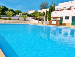 Piscina exterior sazonal 