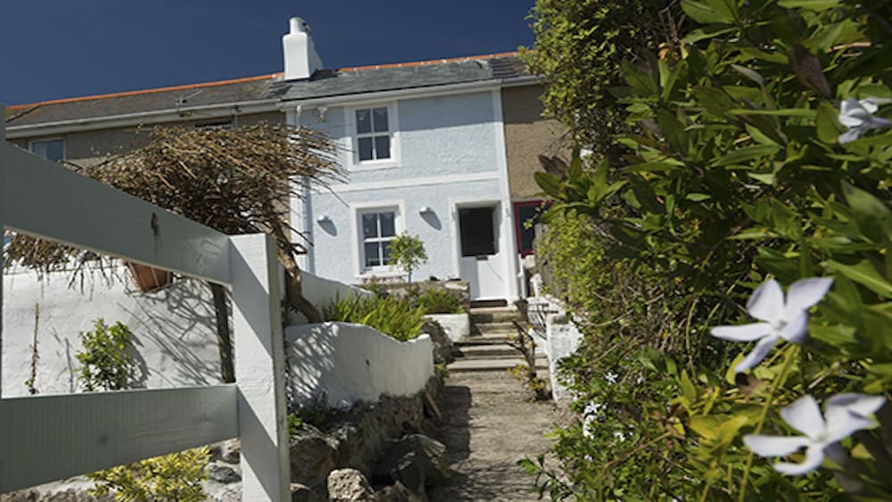 The Cottage Is Minutes Walk To 5 Beaches And The Harbour - Hayle