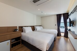 Quarto Twin Deluxe, terraço | 1 quarto, roupa de alta qualidade, cofre no quarto 