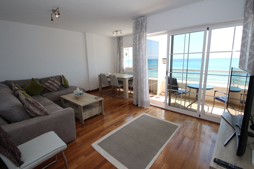Apartamento De Lujo Frente A La Playa En La Hermosa Ciudad De Altea - Altea