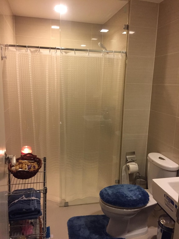 Chic Condo In Urban Prime Location Met Geavanceerde Stijl Klaar Voor Verhuizen In - Makati